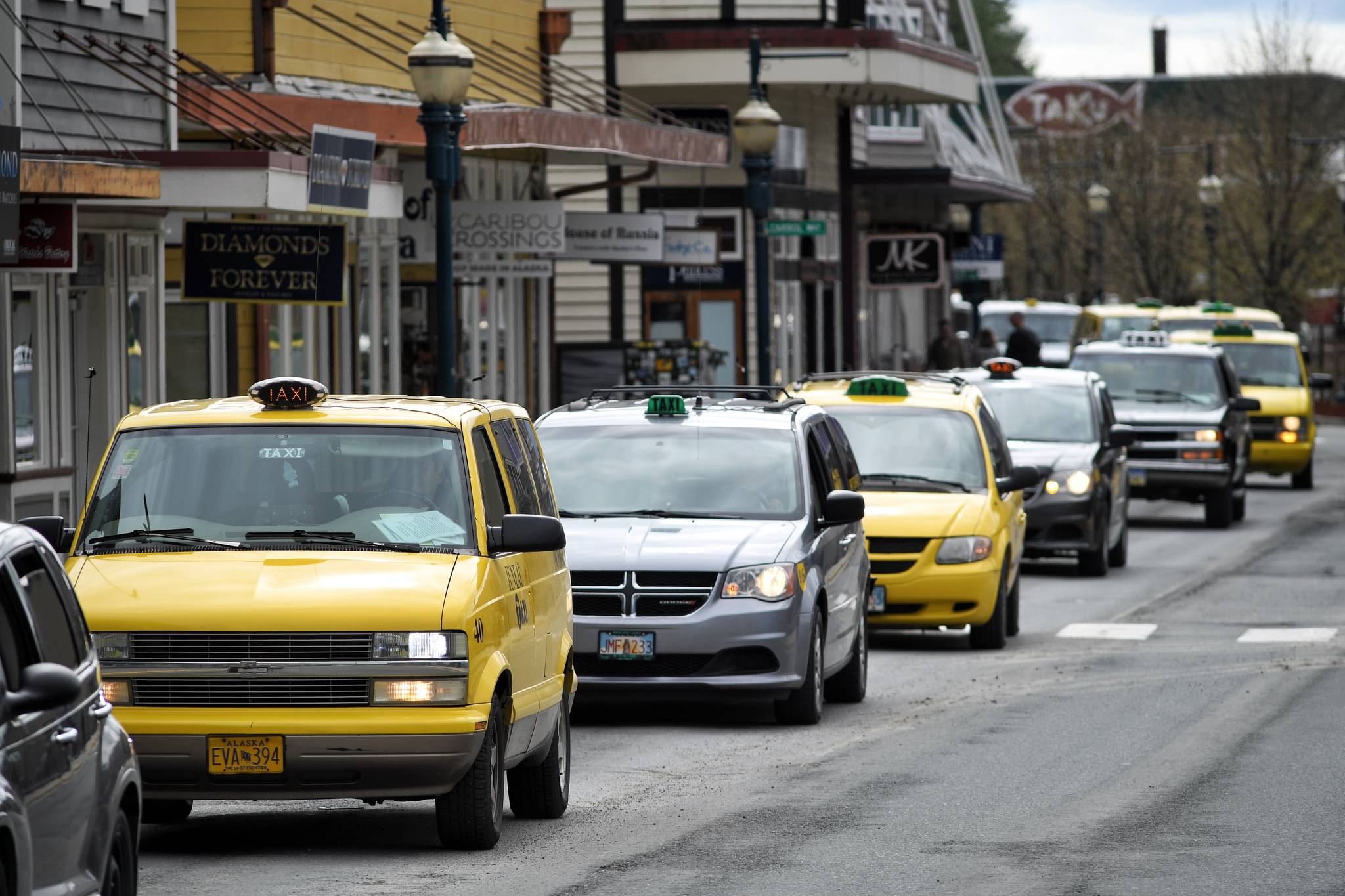 Taxi Cab in Juneau, AK: How to Book on Apps, Phones, and More